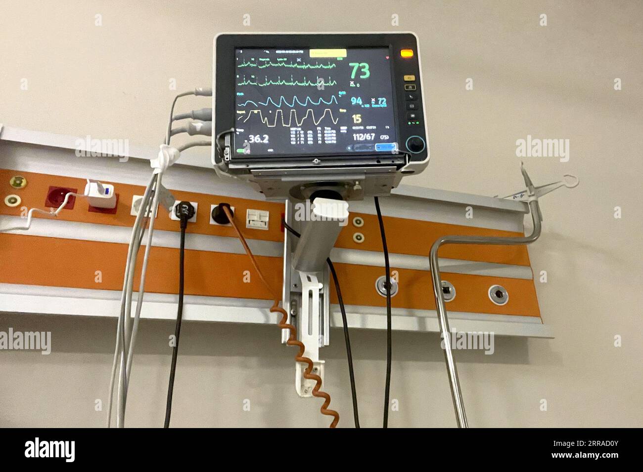 Healthcare monitoring technologies hi-res stock photography and images - Alamy