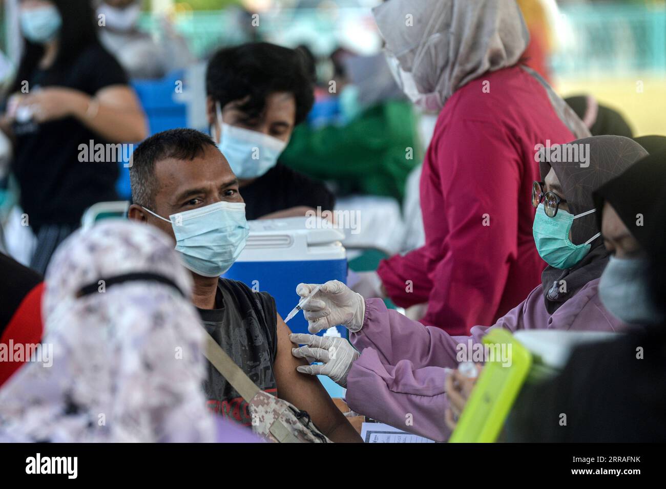 Tangerang covid 19 vacination hi-res stock photography and images - Alamy