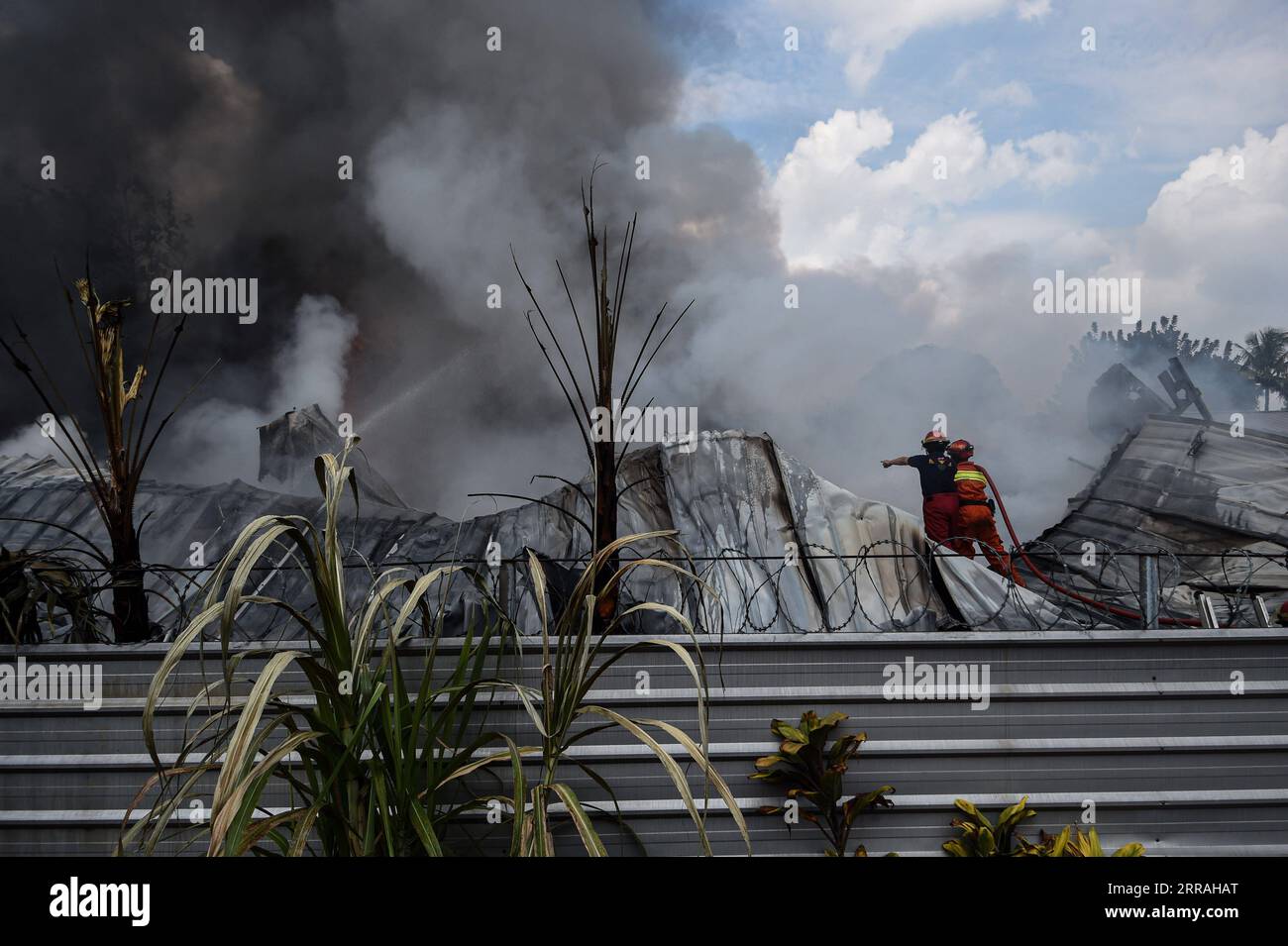Java warehouse fire hi-res stock photography and images - Alamy