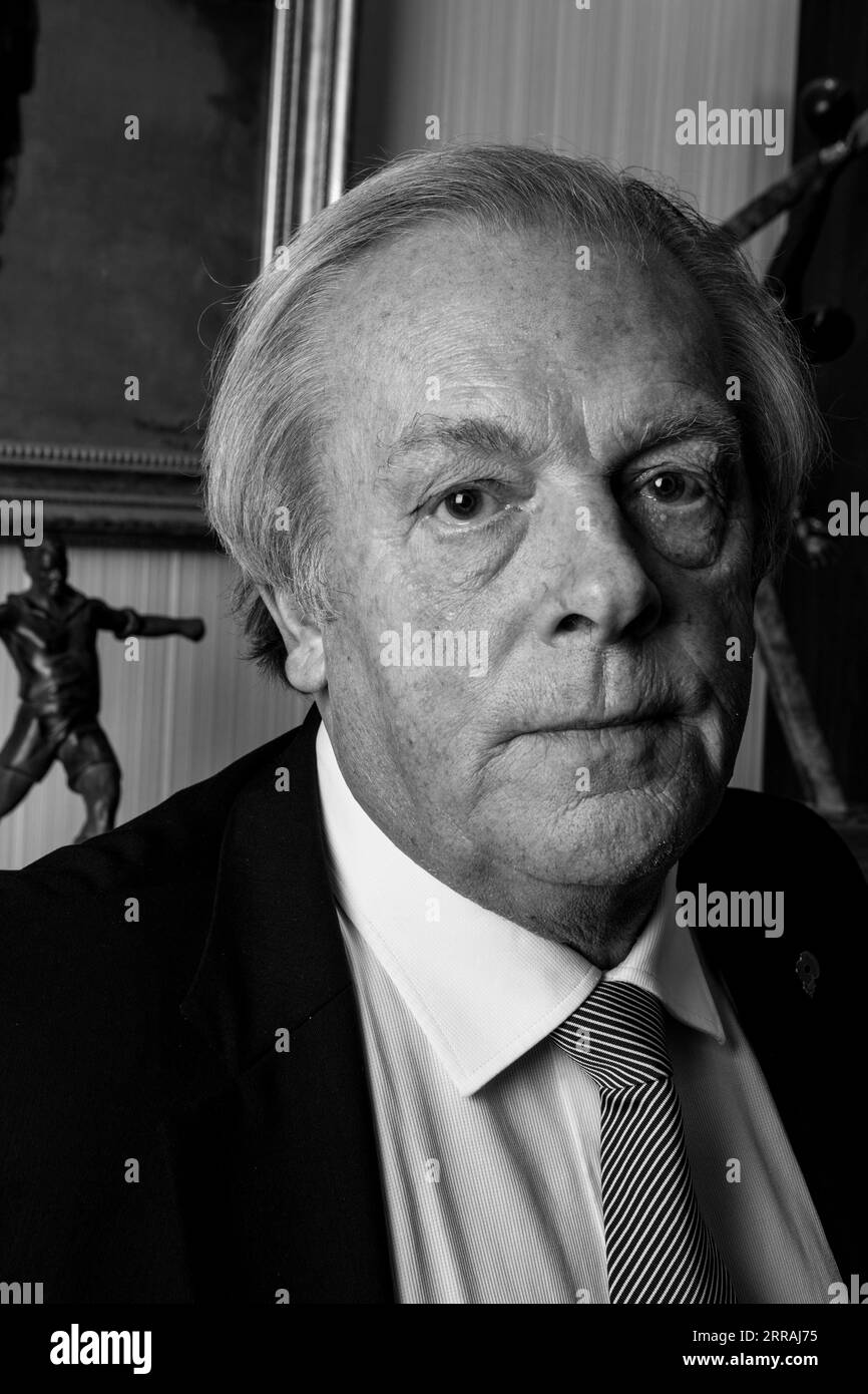 Pfa chairman gordon taylor hi-res stock photography and images - Alamy