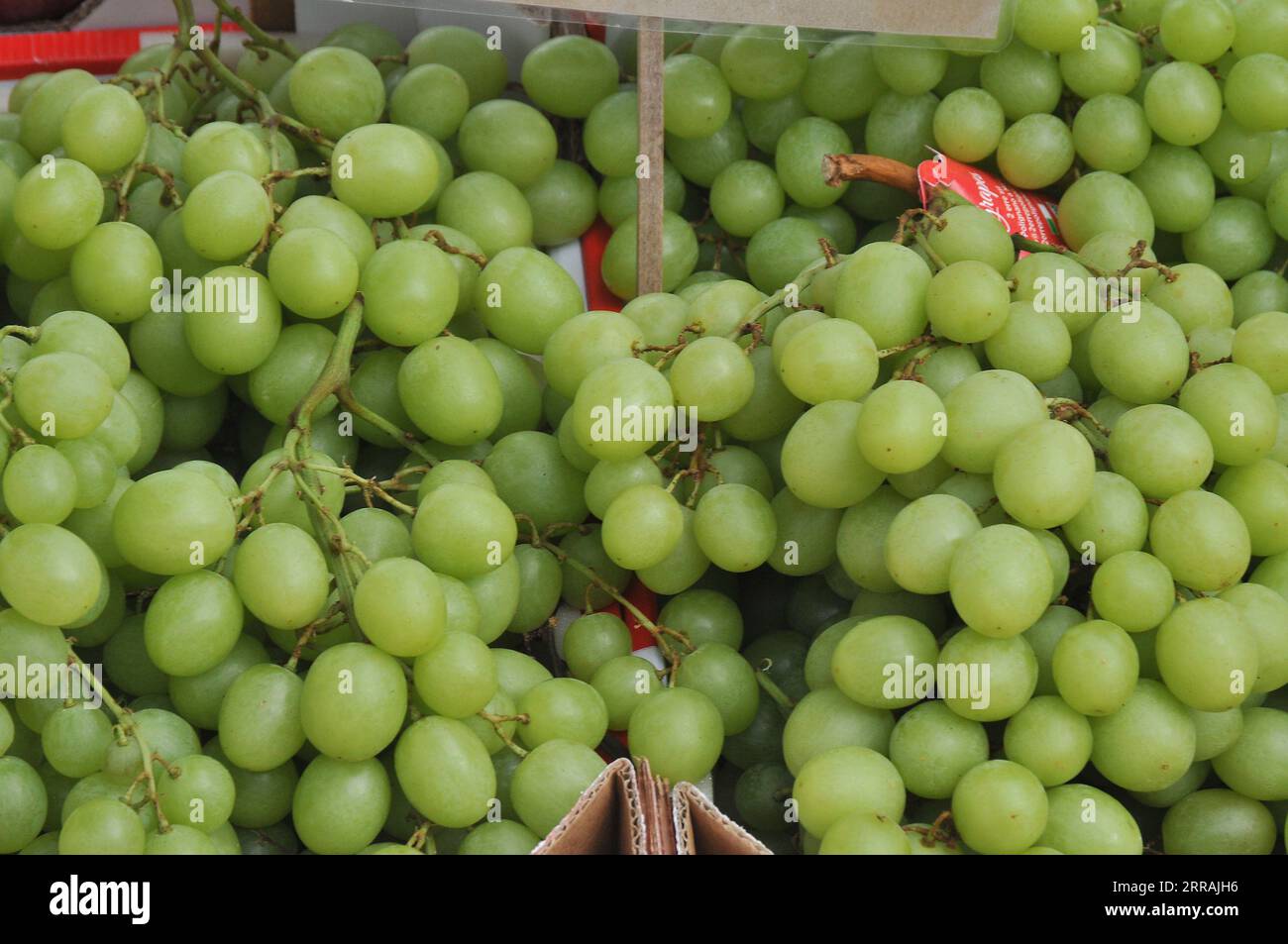 Vegetable ad frut vendor hi-res stock photography and images - Alamy