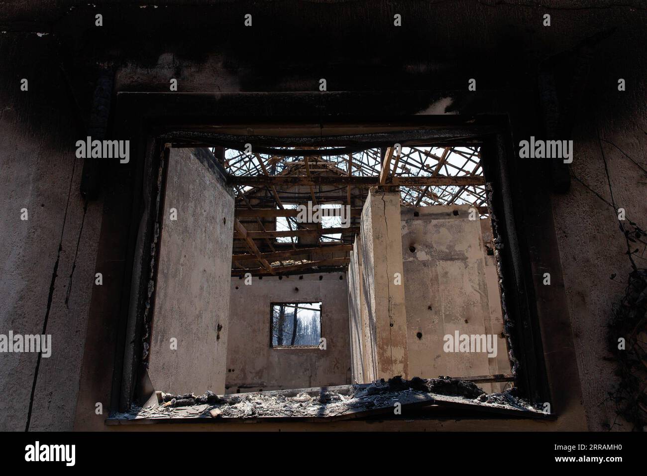 210807 -- ATHENS, Aug. 7, 2021 -- Photo taken on Aug. 7, 2021 shows a ...