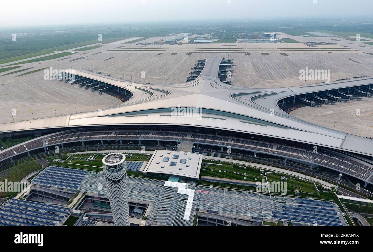 Qingdao liuting airport hi-res stock photography and images - Alamy