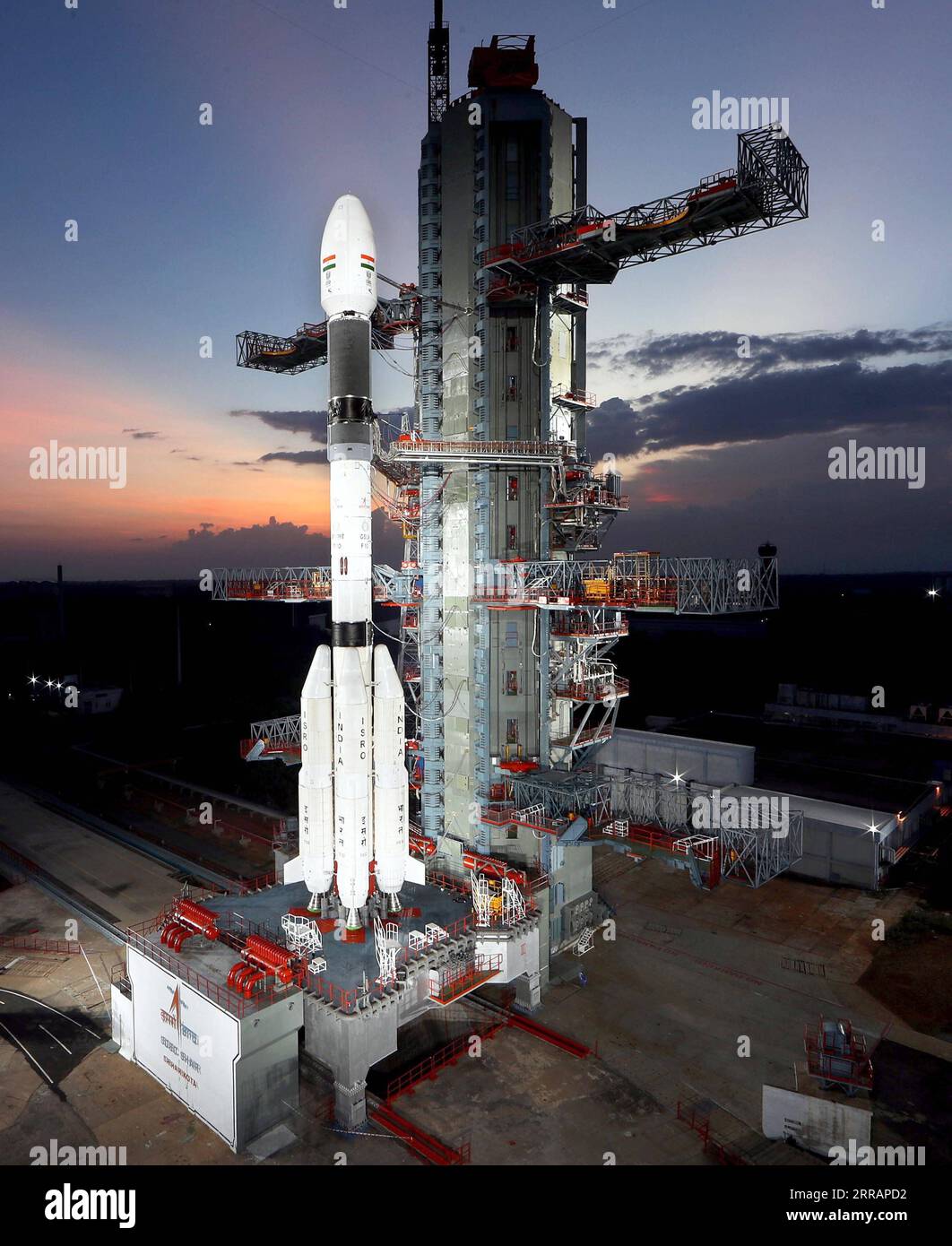 Isro rocket hi-res stock photography and images - Alamy
