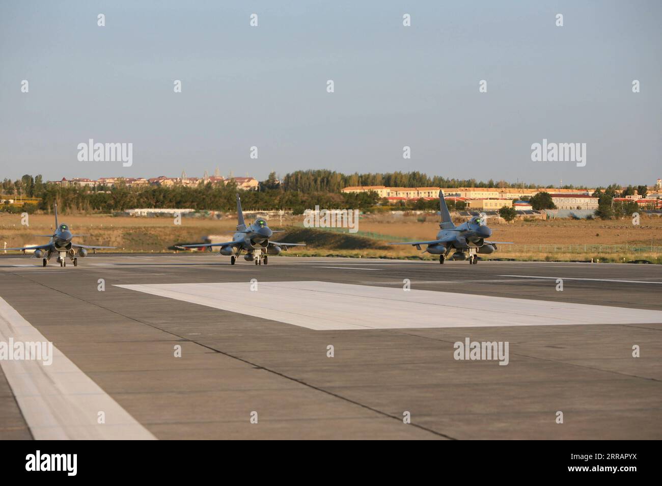 2021 pla aircraft hi-res stock photography and images - Alamy