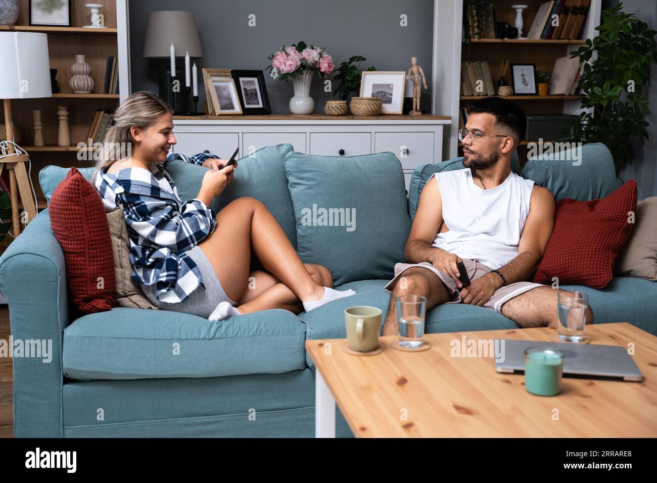 Negative messaging hi-res stock photography and images - Alamy