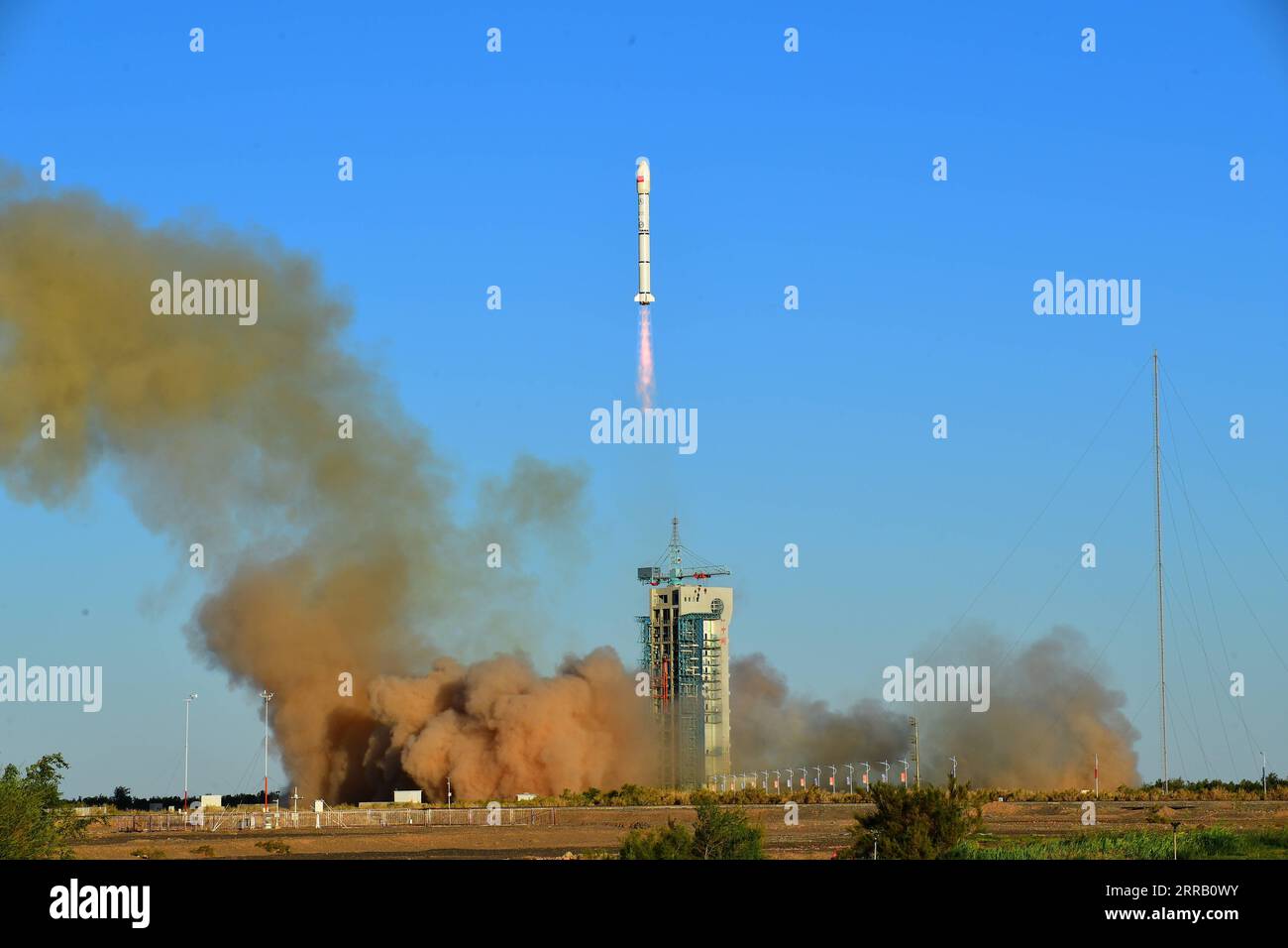 210824 -- JIUQUAN, Aug. 24, 2021 -- A Yuanzheng-1 Expedition-1 upper ...