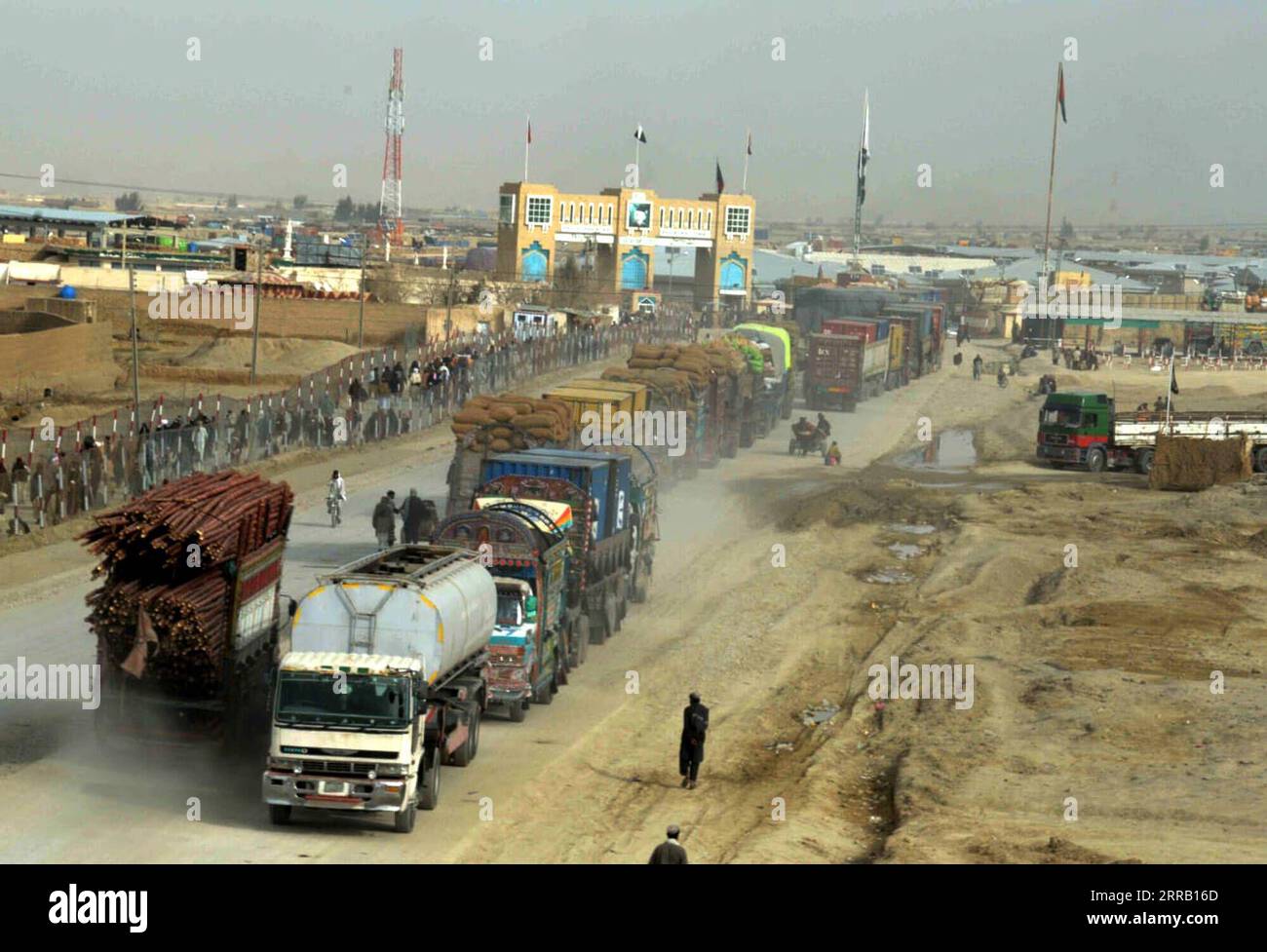 Pakistani chaman border hi-res stock photography and images - Alamy