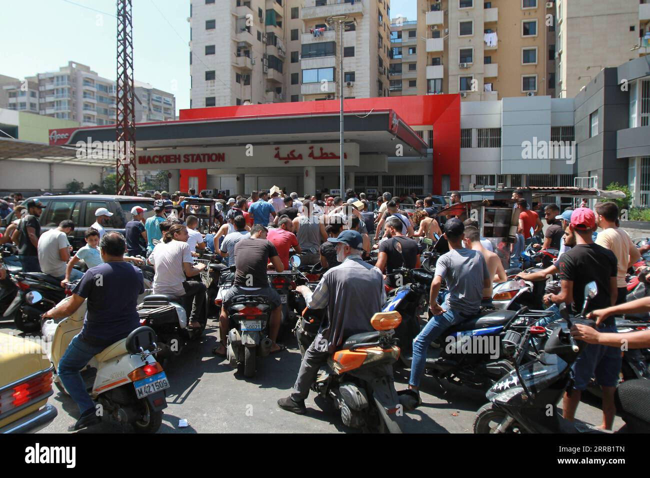 Lack of fuel in lebanon hi-res stock photography and images - Alamy