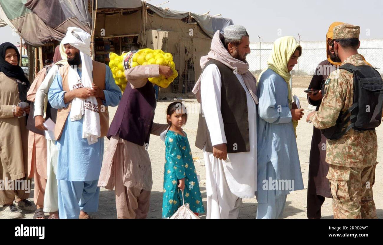 Pakistani chaman border hi-res stock photography and images - Alamy