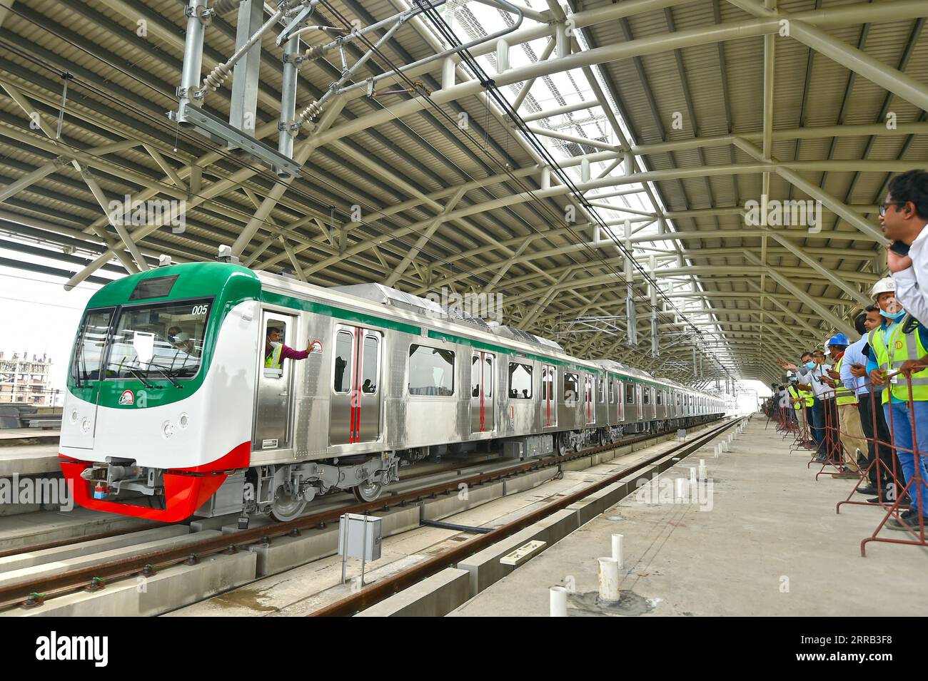 Dhaka metro rail project hi-res stock photography and images - Alamy