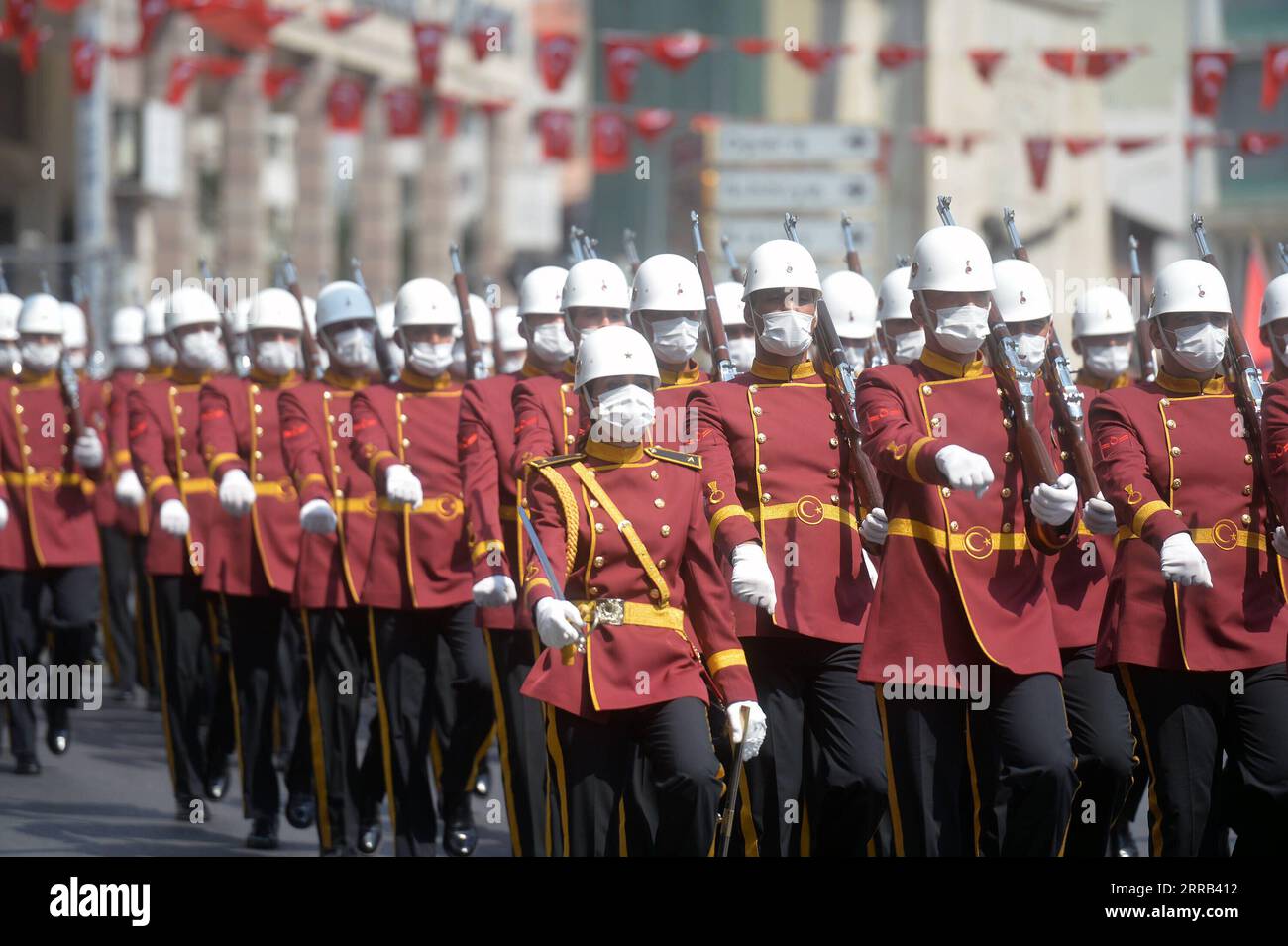 210831 -- ANKARA, Aug. 31, 2021 -- Turkish soldiers march during a ...