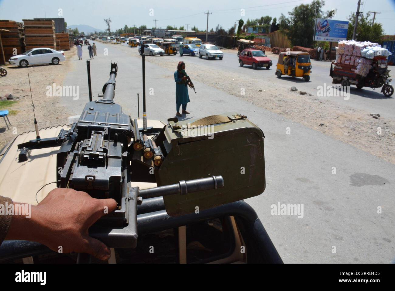 Afghanistan, Taliban errichten Checkpoints in Jalalabad 210831 ...