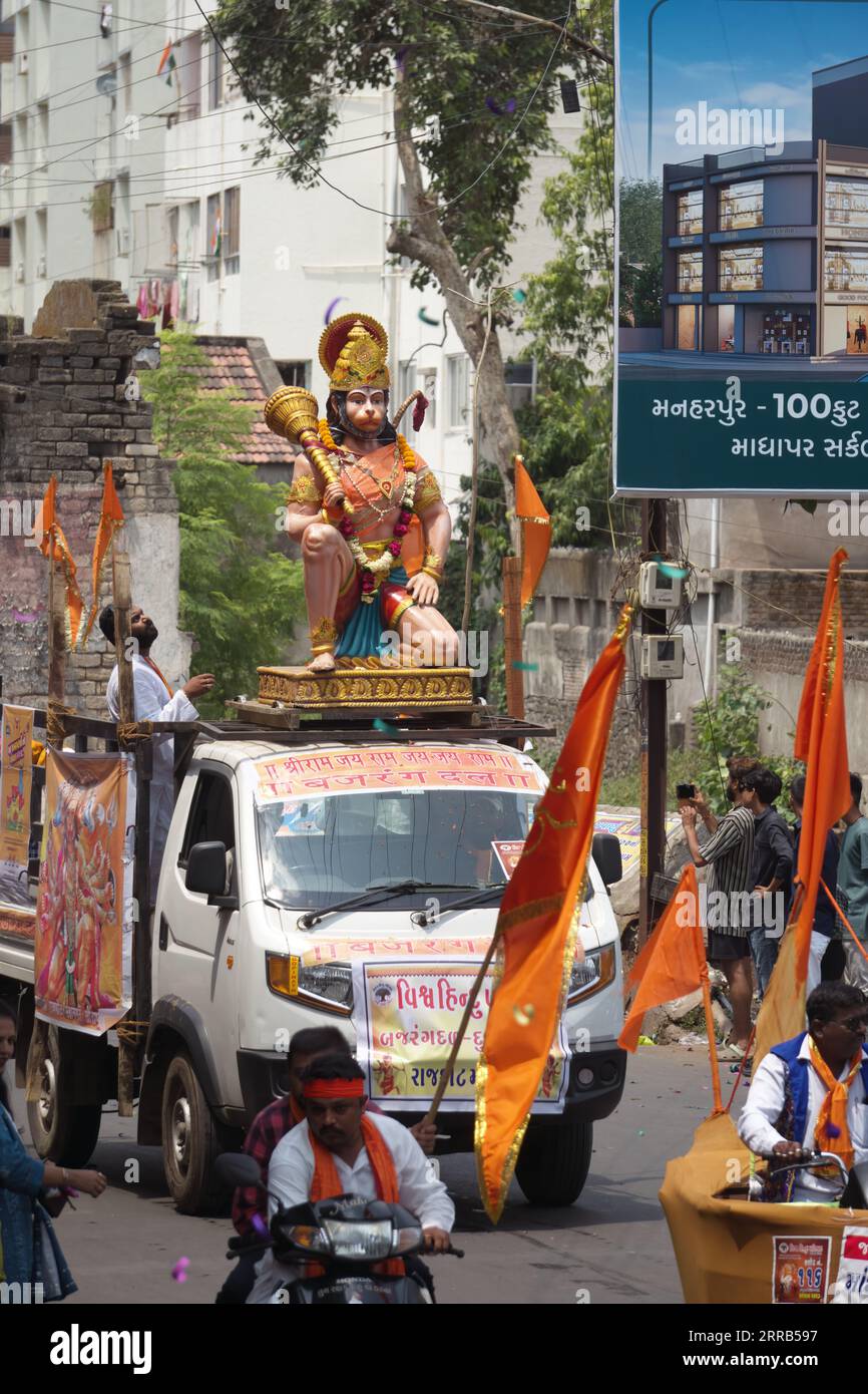 Silver idol god hanuman hi-res stock photography and images - Alamy