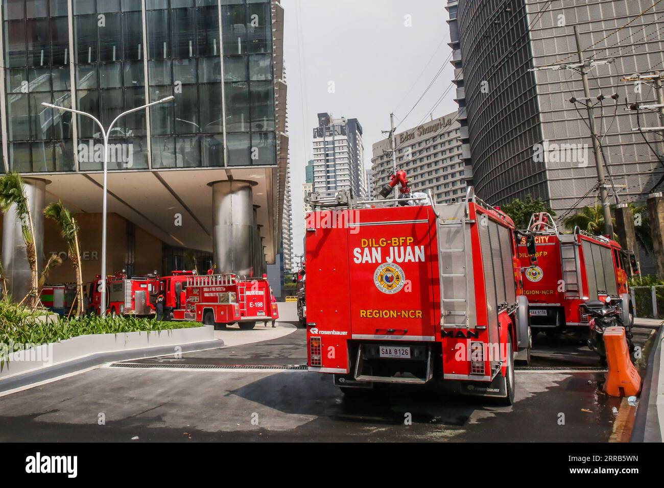 Philippinen, Hochhaus-Brand im Mega Tower in Mandaluyong City 210902 ...