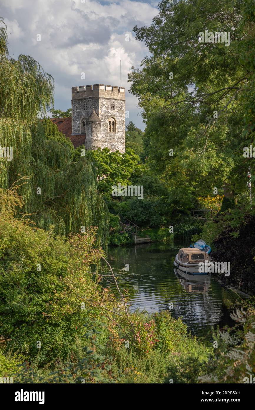 Goring on thames chilterns hi-res stock photography and images - Alamy