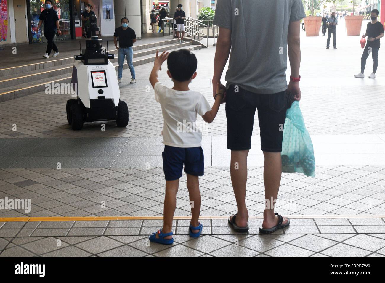 210906 -- SINGAPORE, Sept. 6, 2021 -- A Home Team Science and ...