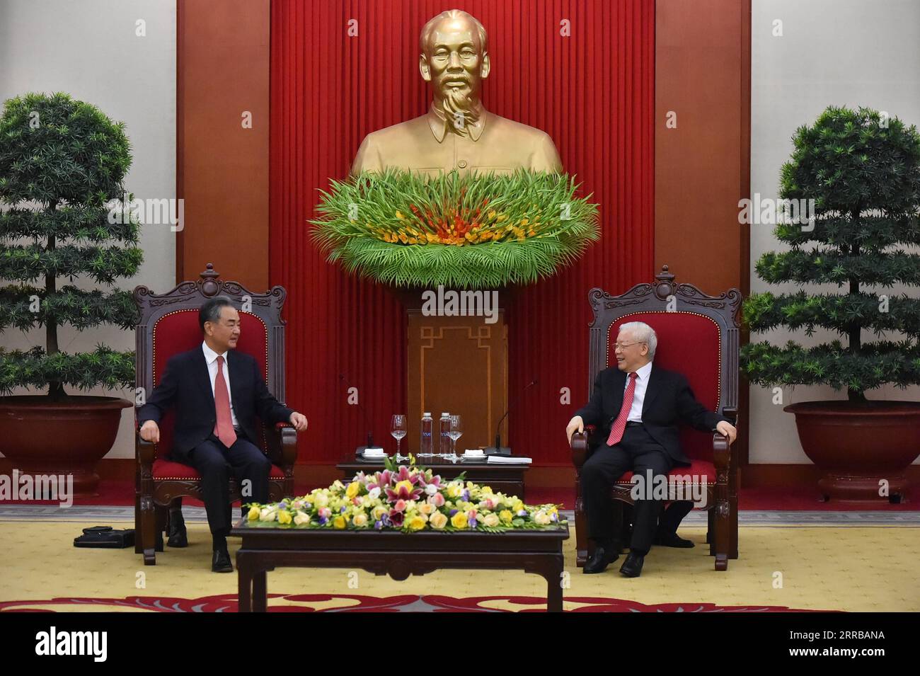 Hanoi central committee communist party hi-res stock photography and ...