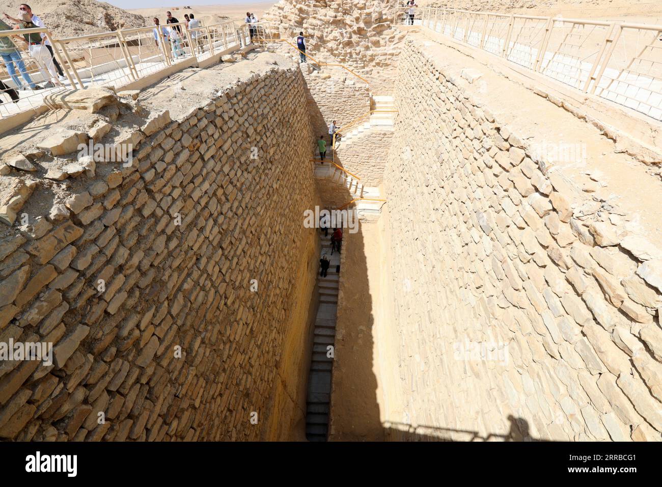 Ramp ceilings hi-res stock photography and images - Alamy