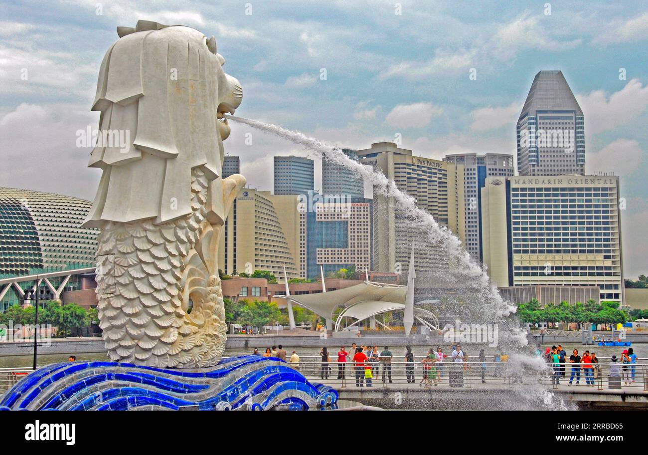 Singapore iconic structure hi-res stock photography and images - Alamy