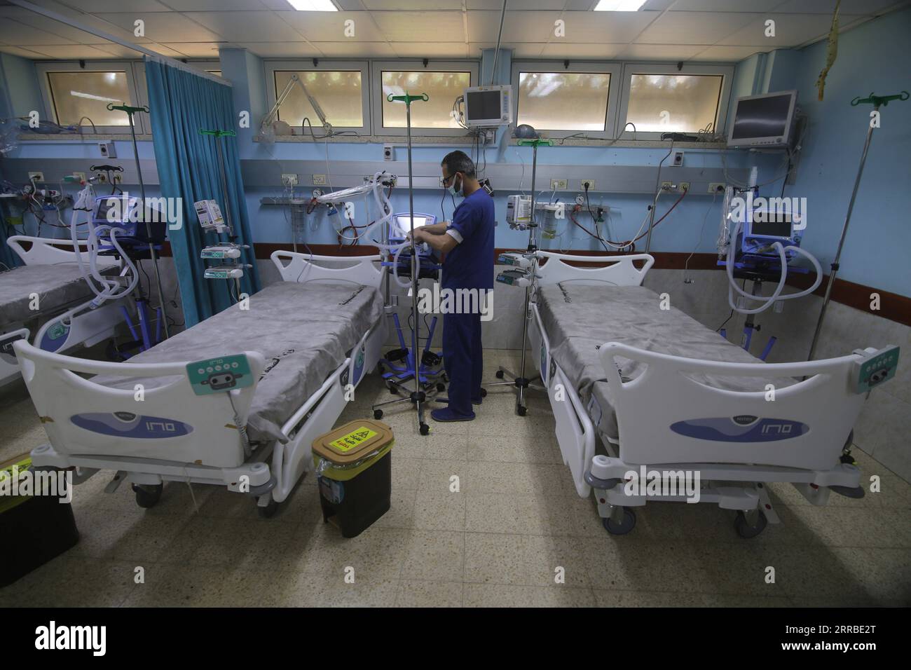 Gaza hospital hi-res stock photography and images - Alamy