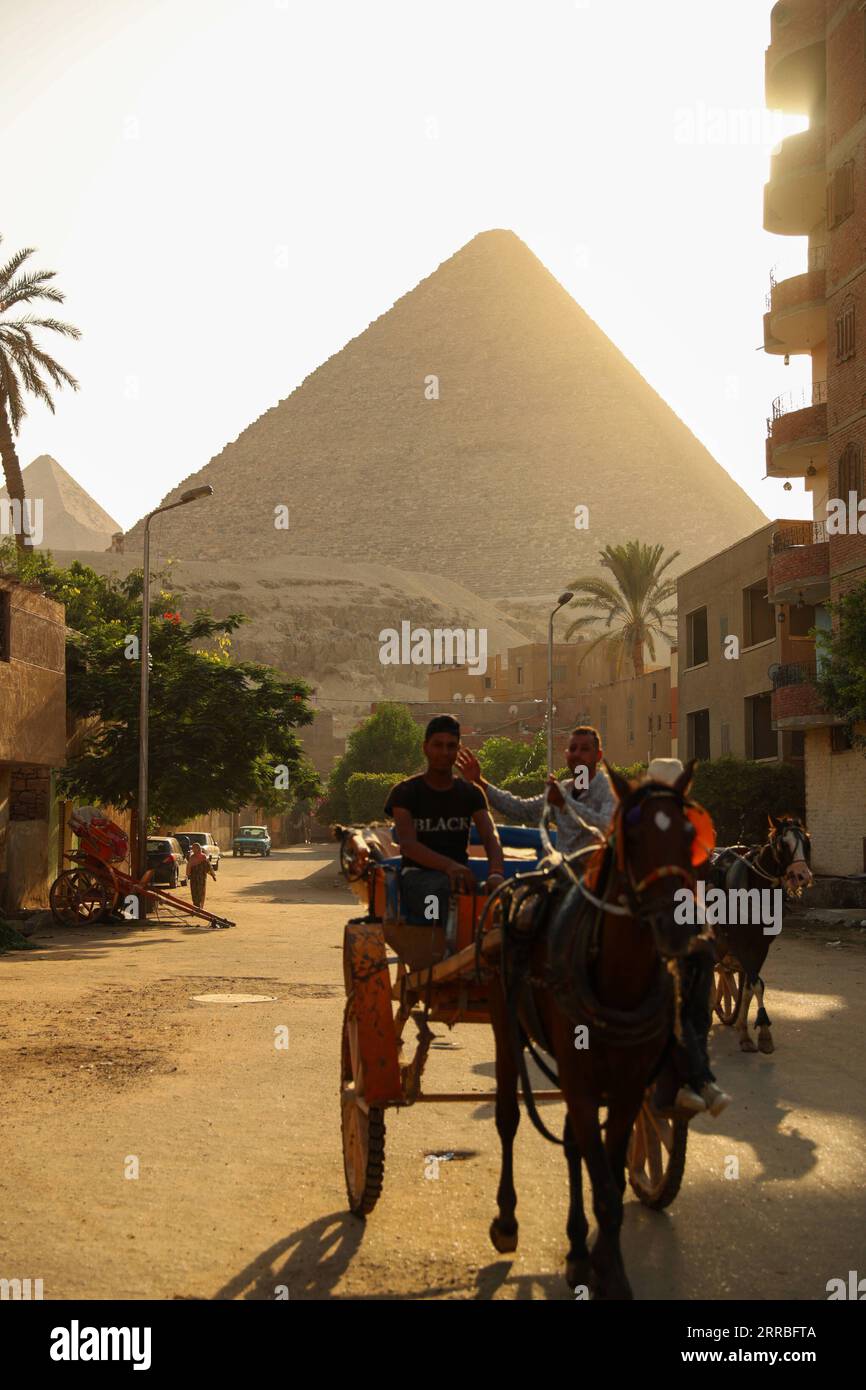 Road in giza to the pyramids in egypt hi-res stock photography and ...