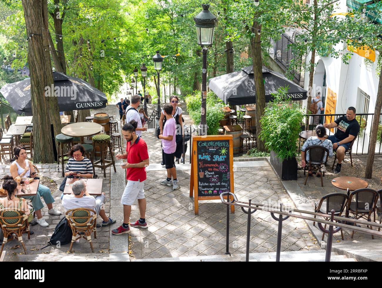 Paris french bar hi-res stock photography and images - Alamy