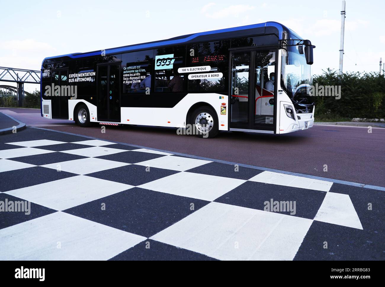 12 meter bus hi-res stock photography and images - Alamy
