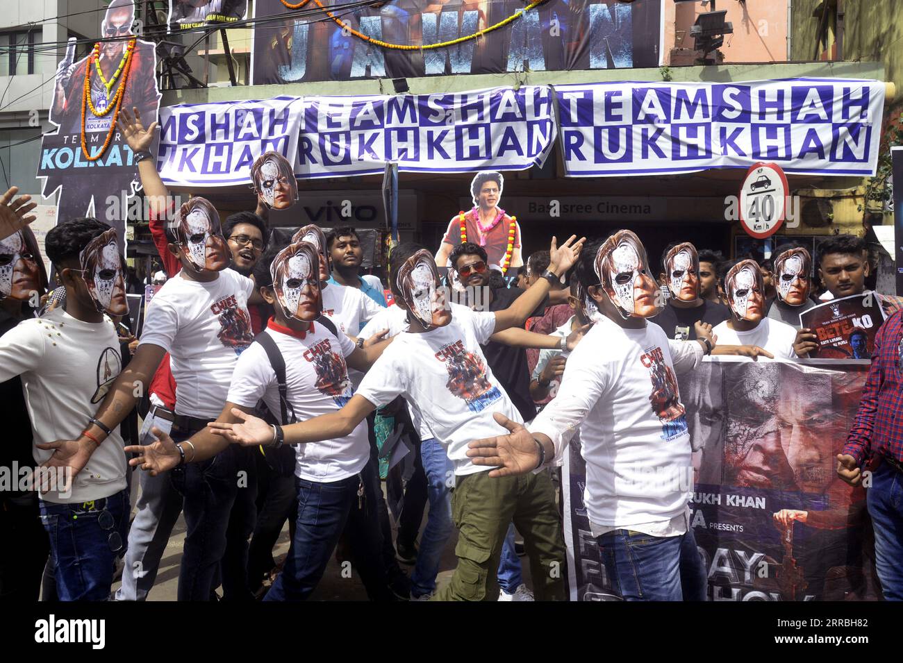 Kolkata, India. 7th Sep, 2023. Fans of actor Shah Rukh Khan hold a ...