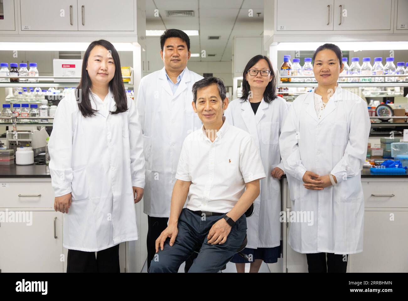 210924 -- BEIJING, Sept. 24, 2021 -- Chinese scientists Qiao Jing, Cai ...