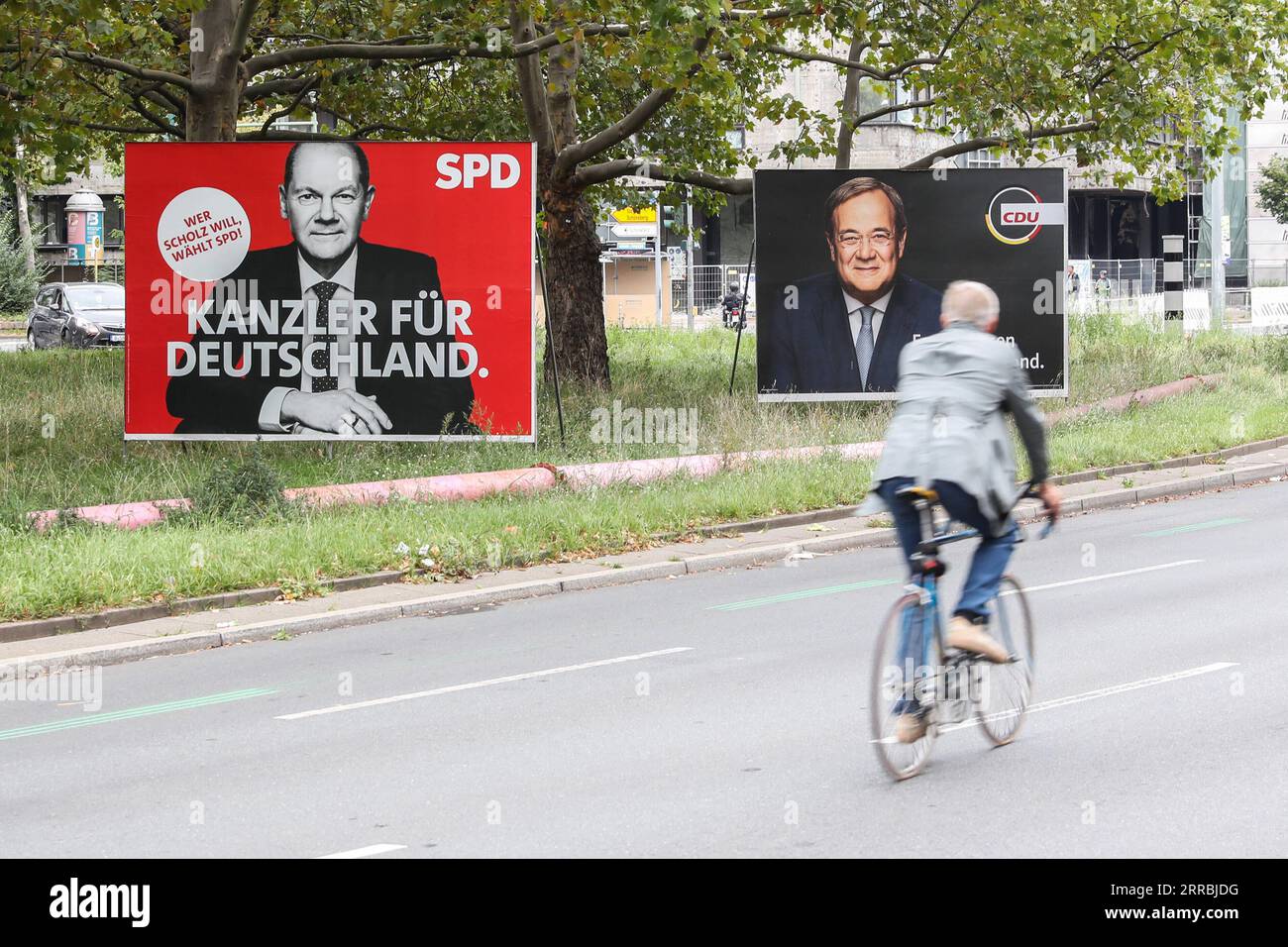Germany election posters 2021 hi-res stock photography and images - Alamy