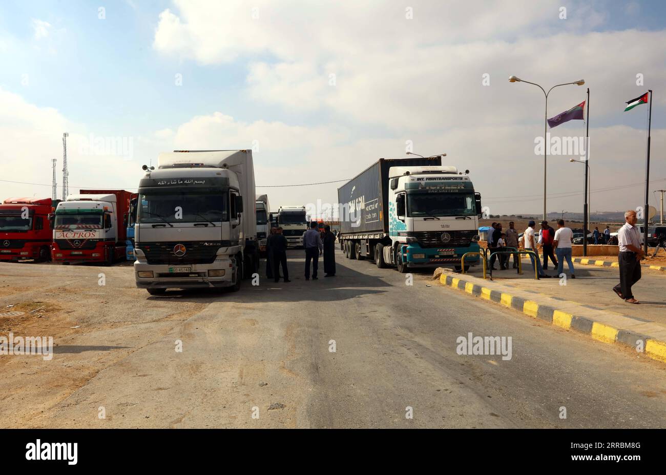 Jaber border hi-res stock photography and images - Alamy