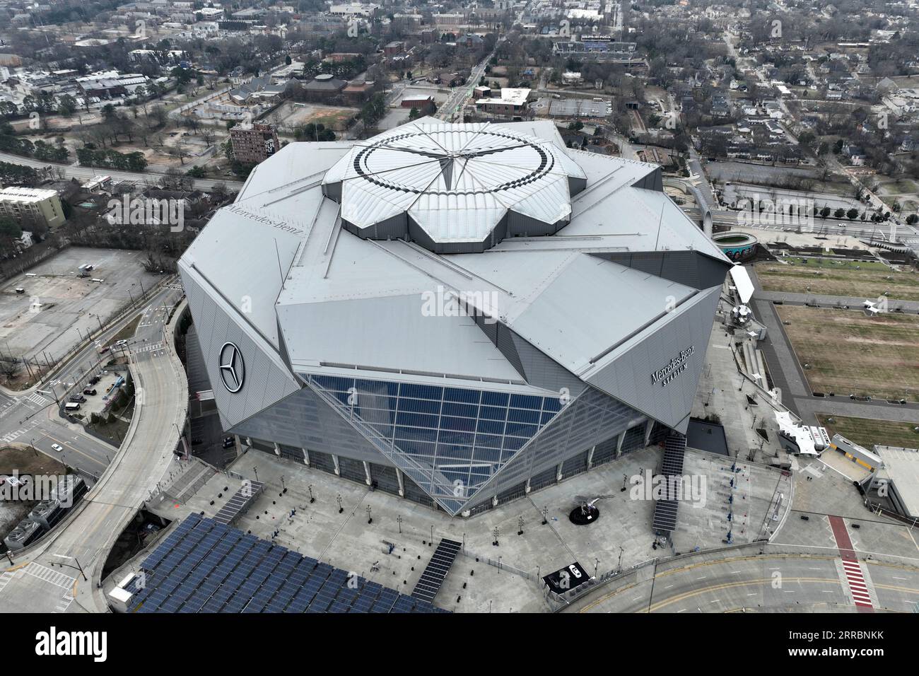Mercedes benz stadium atlanta aerial hi-res stock photography and ...