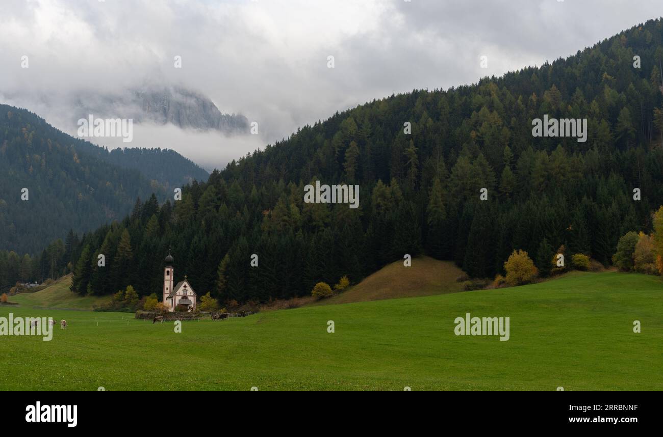 Church of Saint John, Ranui, Chiesetta di san giovanni in Ranui Runes ...