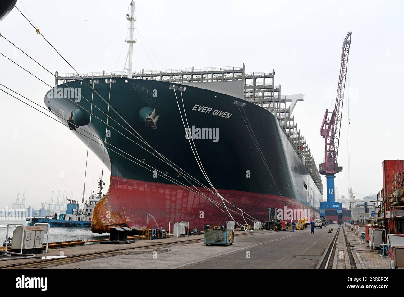 Ever given container ship hi-res stock photography and images - Alamy