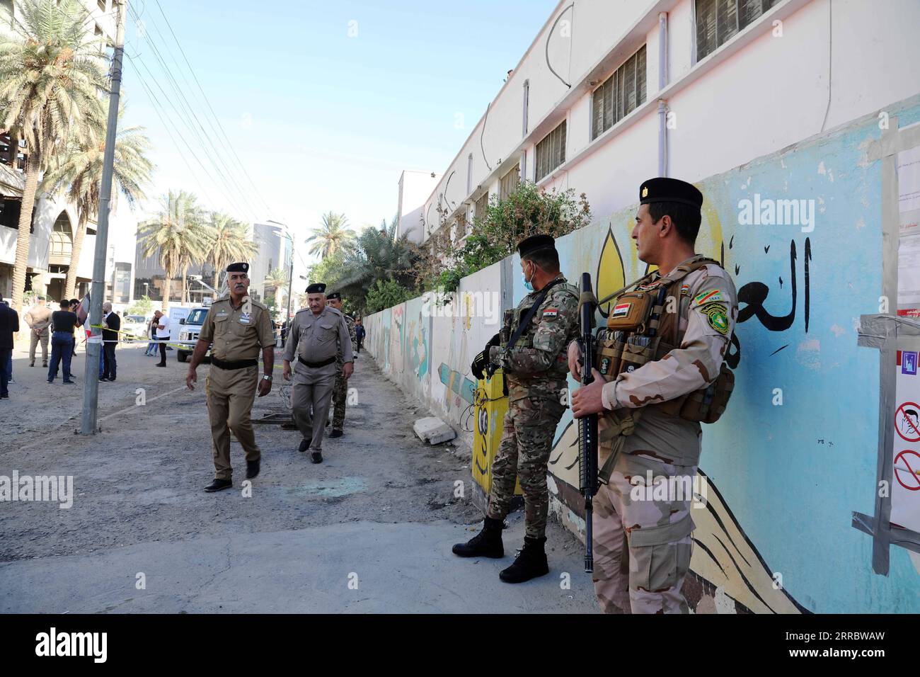 People enter polling station hi-res stock photography and images - Alamy