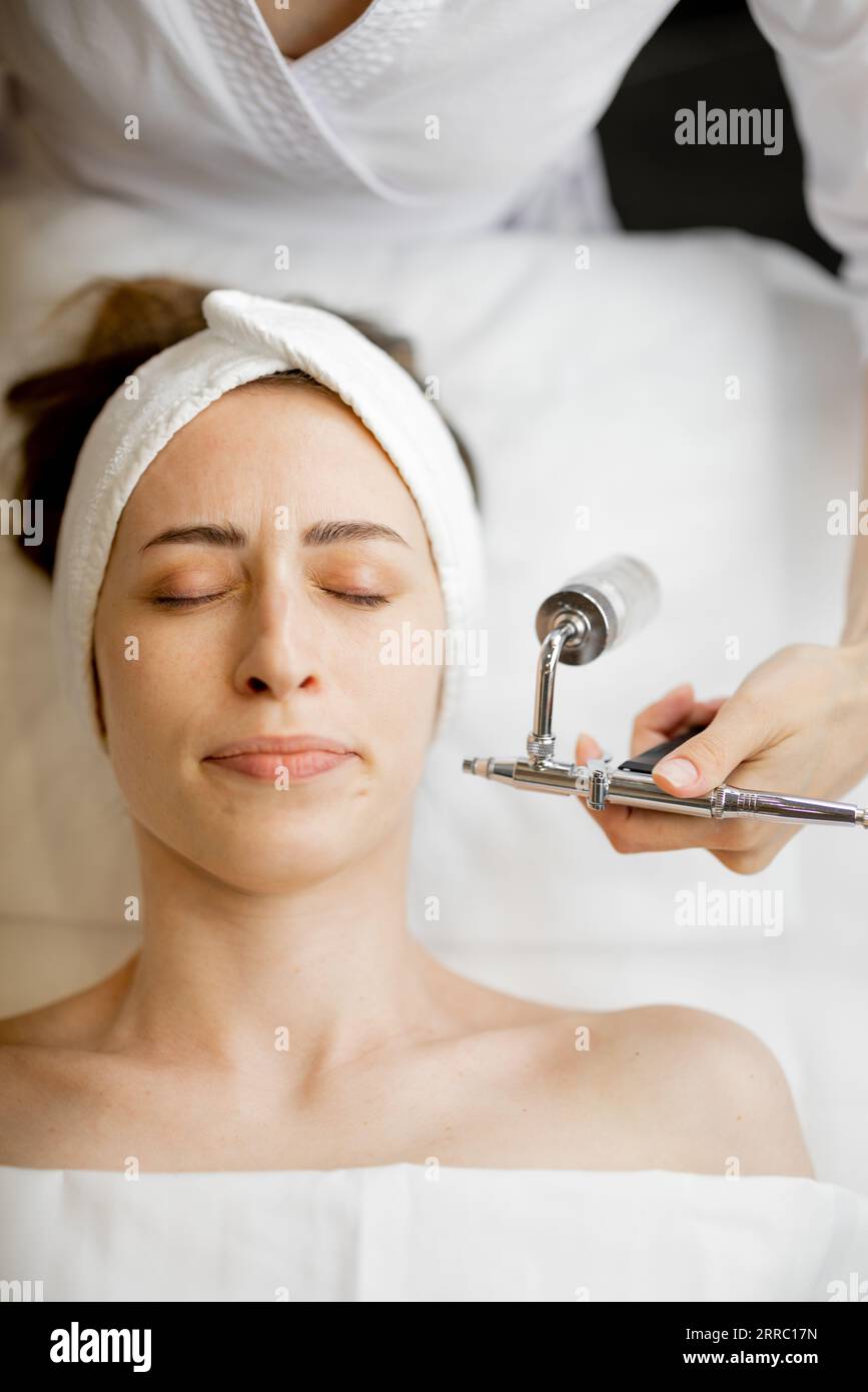 Woman receiving oxygen mesotherapy hi-res stock photography and images - Alamy