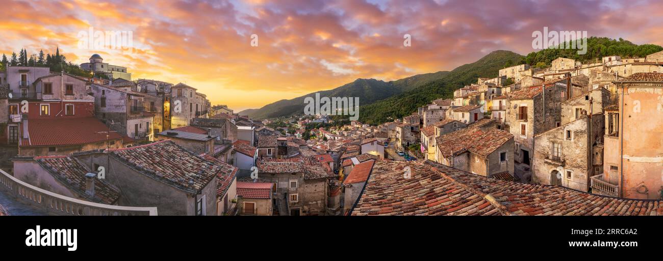Calabria mediterranean italy view village hi-res stock photography and ...