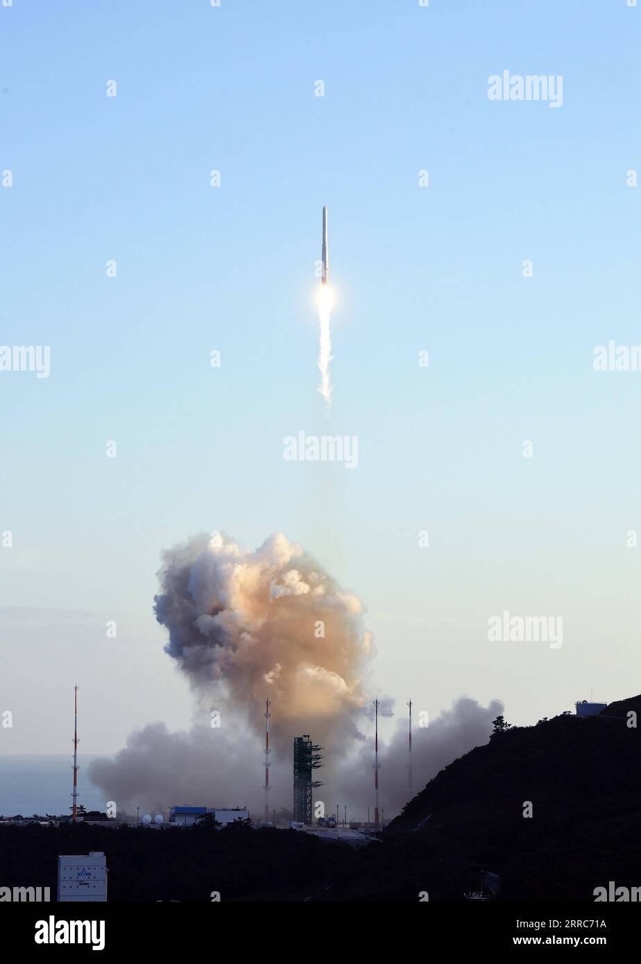 211021 -- GOHEUNG, Oct. 21, 2021 -- A KSLV-II rocket is launched from ...
