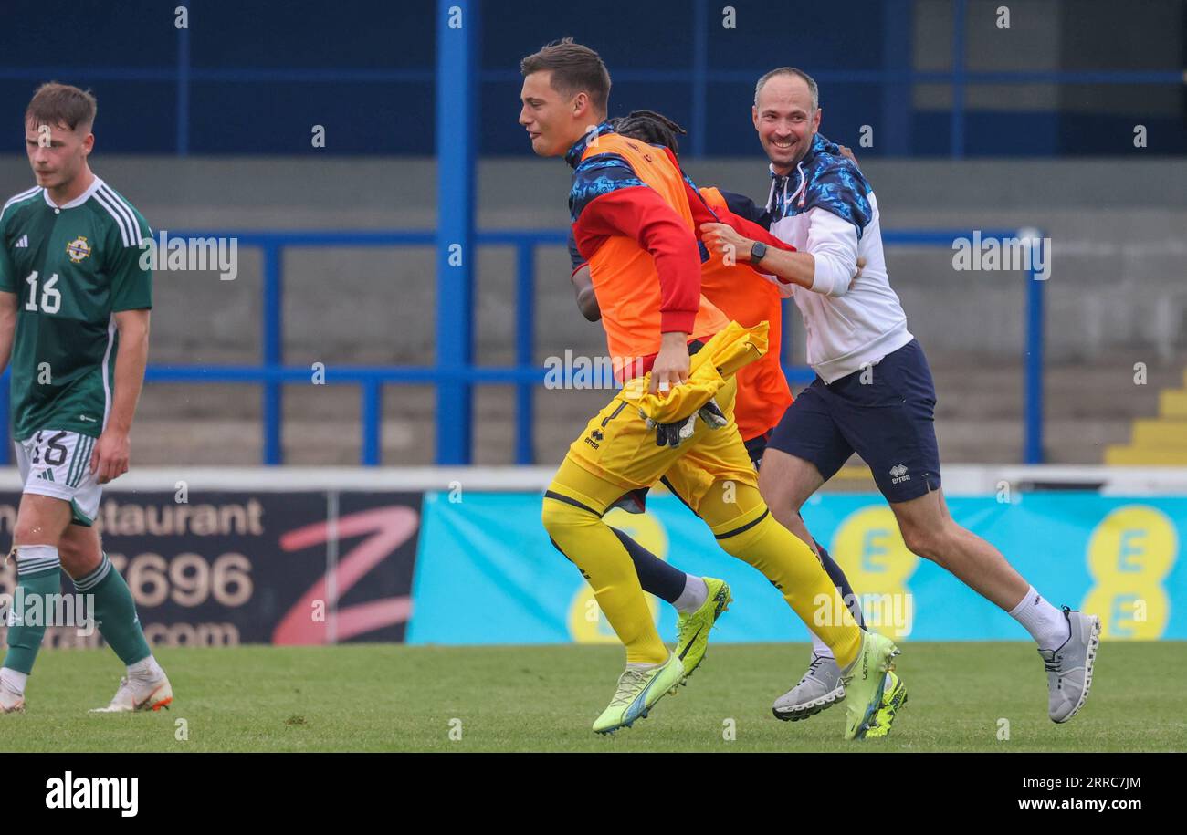 Dan huet hi-res stock photography and images - Alamy