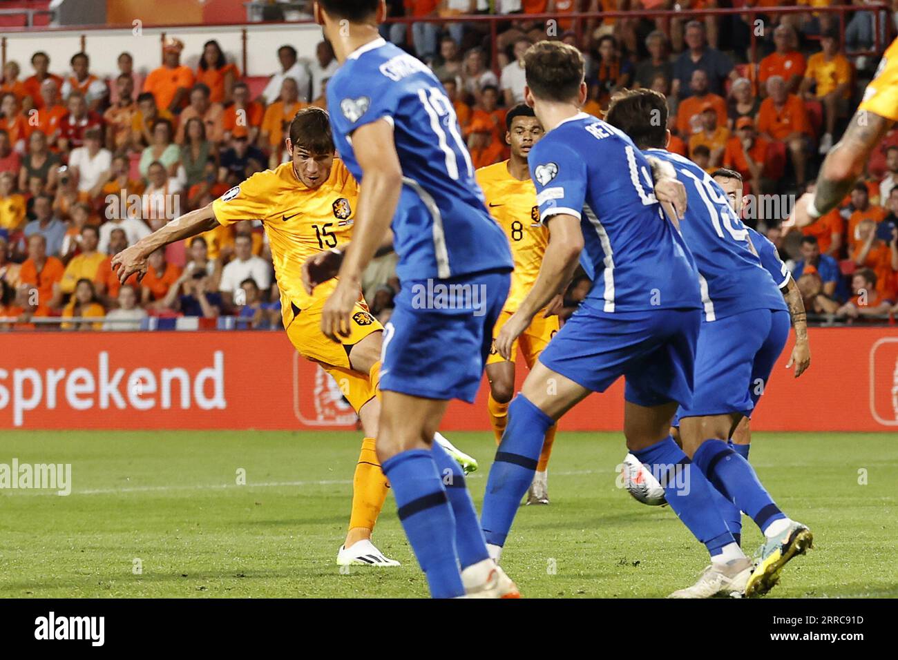 EINDHOVEN - (l-r) Marten de Roon of Holland scores the 1-0, Cody Gakpo ...