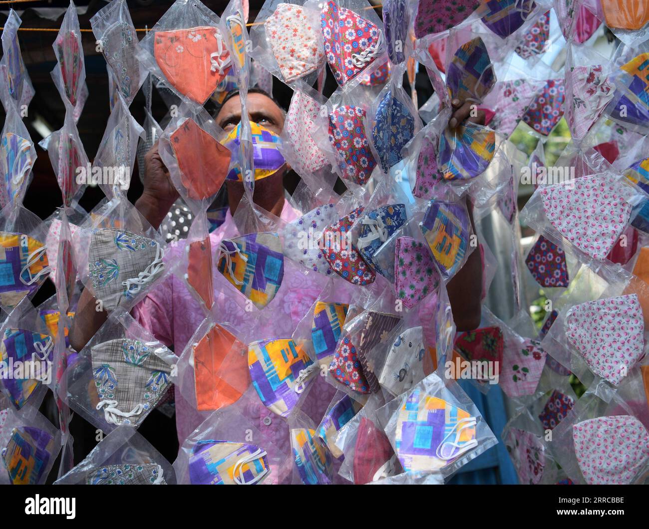 Mask vendor hi-res stock photography and images - Alamy