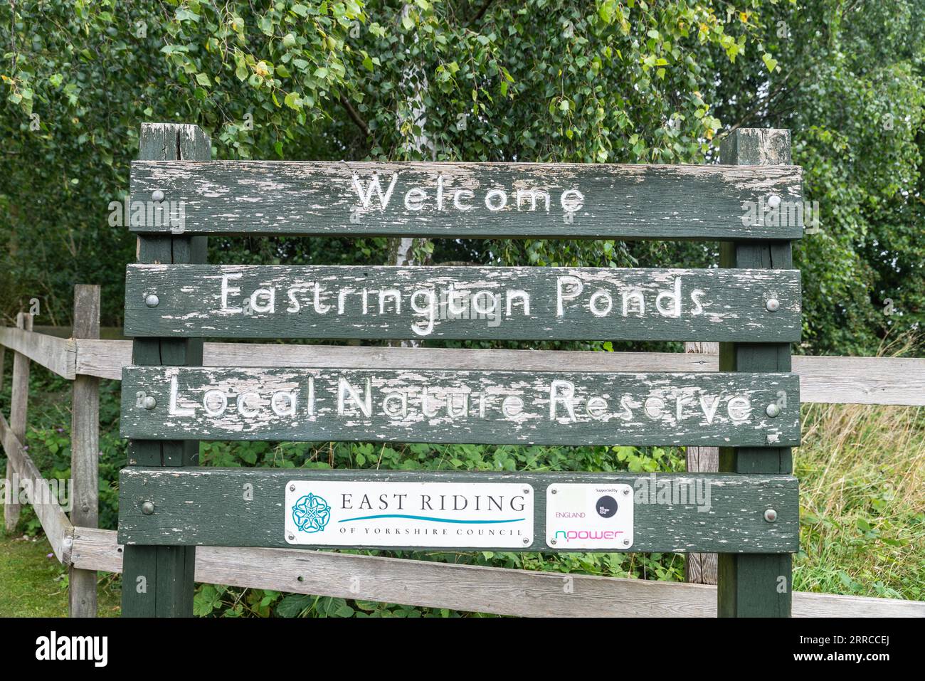 Yorkshire wildlife park entrance hi-res stock photography and images - Alamy