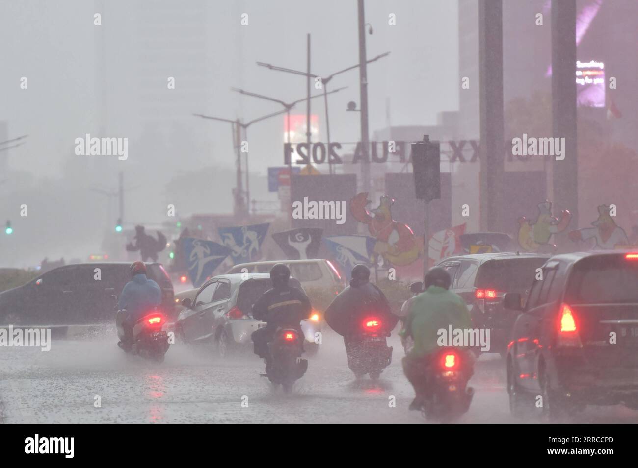 Jakarta weather hi-res stock photography and images - Alamy