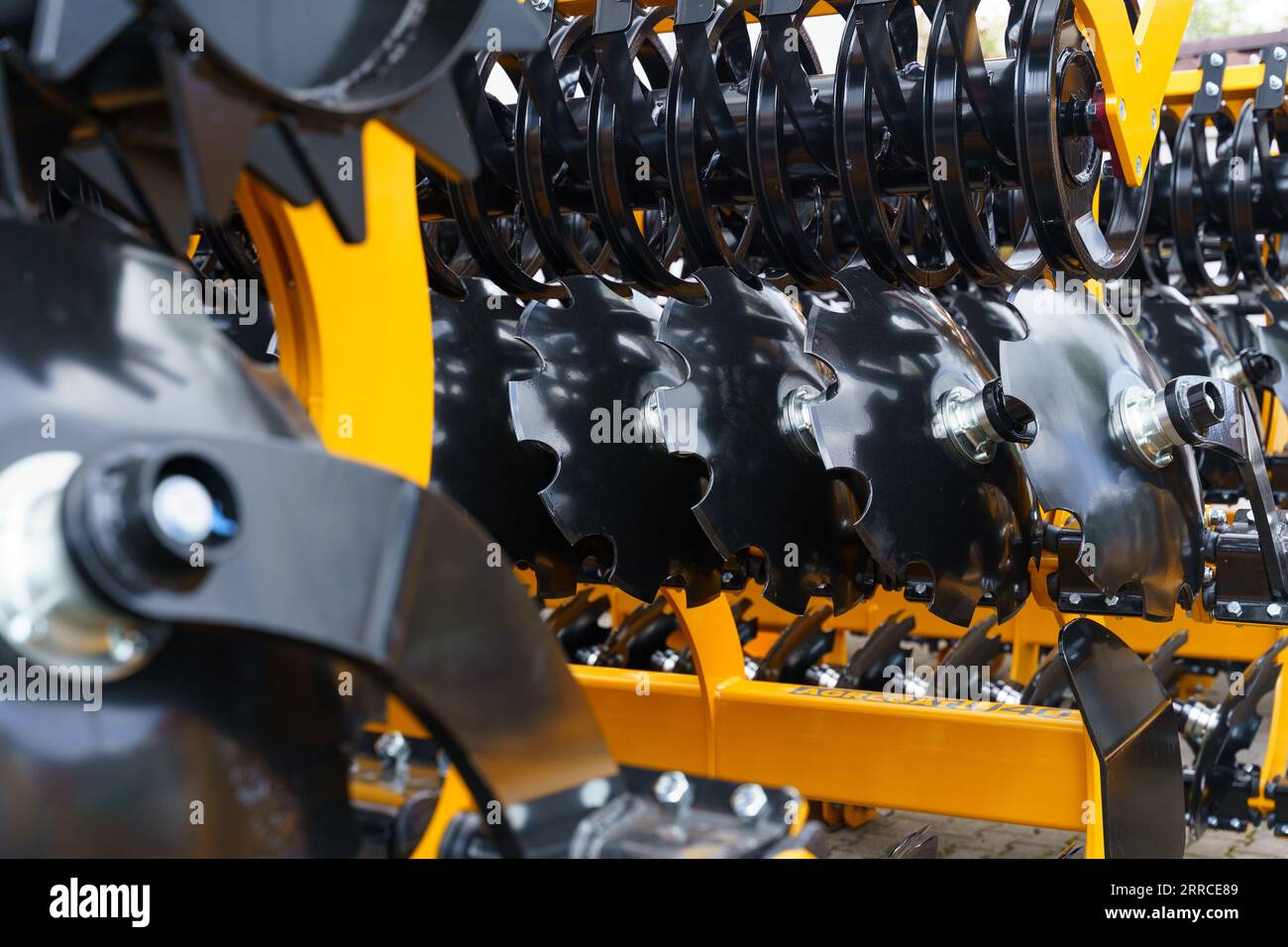 Seeding disc unit. Cutting discs for grain planting and sowing ...