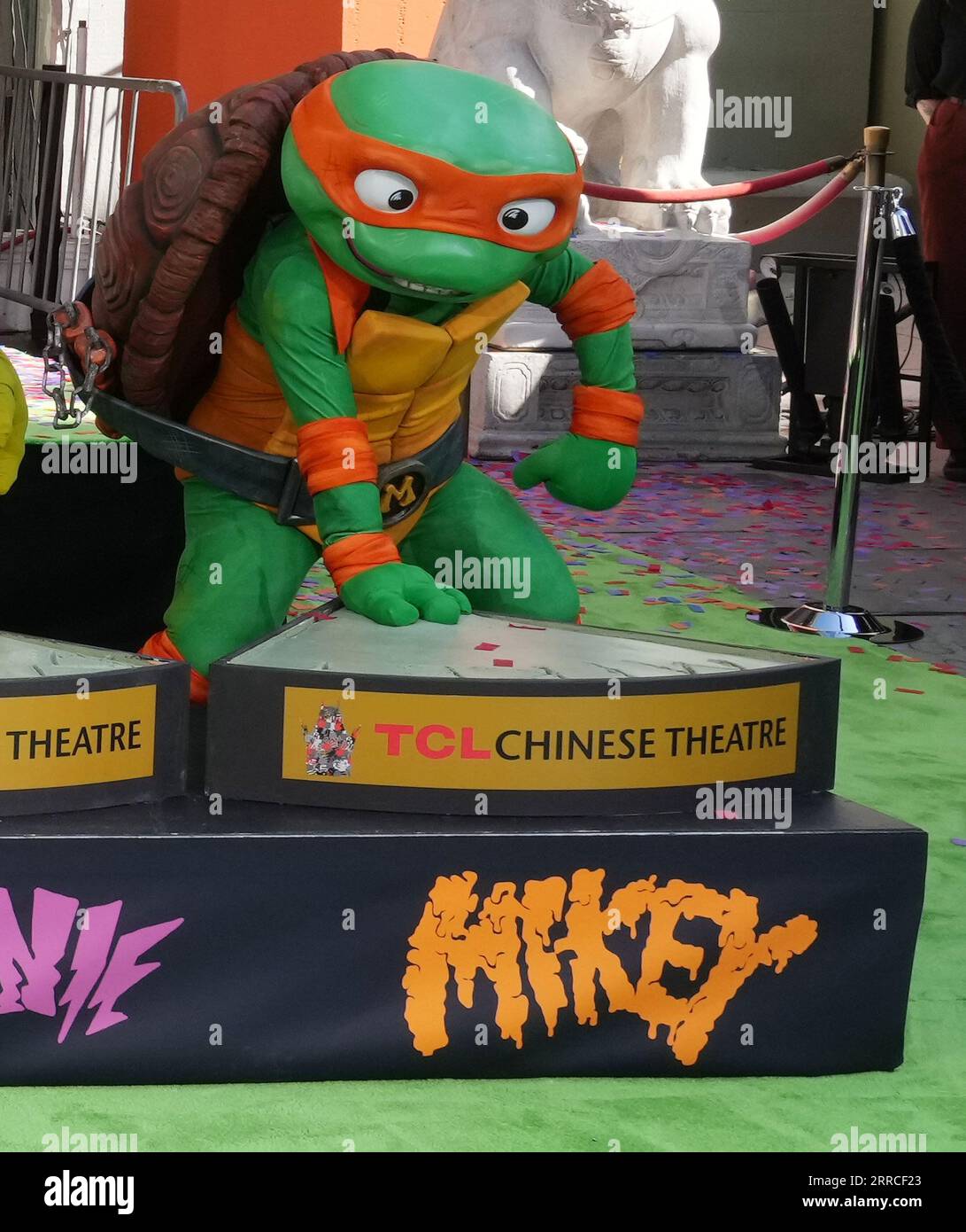 Los Angeles, USA. 07th Sep, 2023. Michelangelo hand im cement at the ...