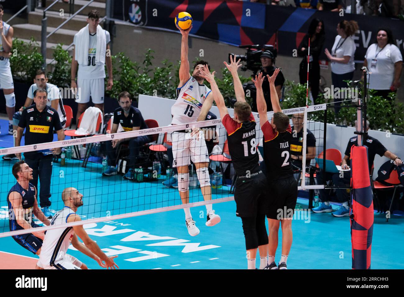 Daniele Lavia of Italy (L), Florian Krage (C) and Johannes Tille of ...