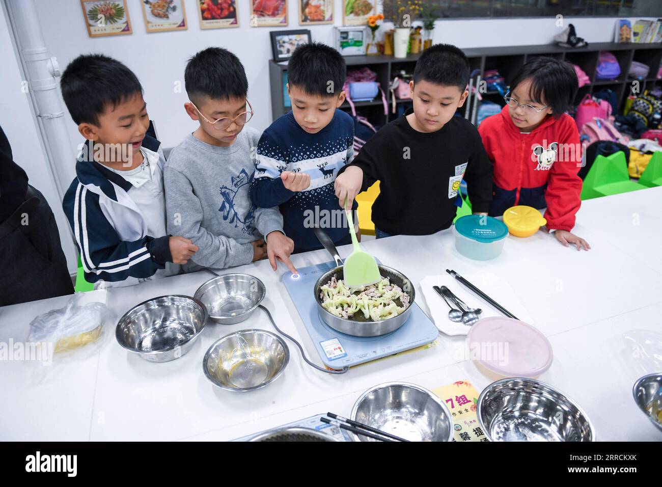 Thecooking hi-res stock photography and images - Alamy