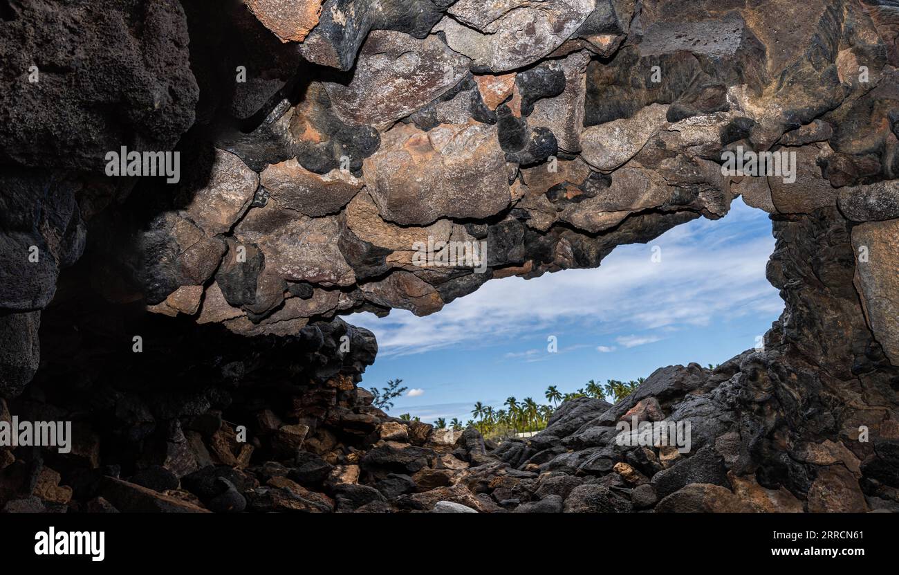 Arck Formed in Lava Flow on The Shore of Kiholo Bay Lagoon, Kailua-Kona ...