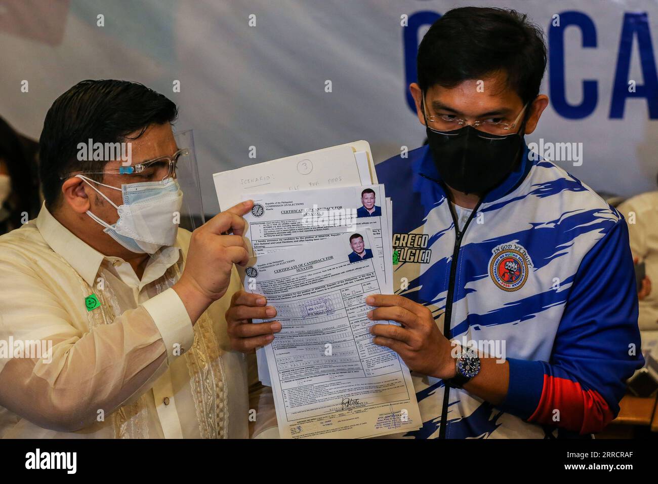 211115 -- MANILA, Nov. 15, 2021 -- Representatives of Philippine ...